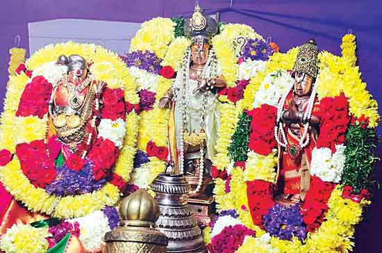 అమ్మవారు కట్టించుకున్న ఆలయం | telugu-news-special-story-on-goda ...