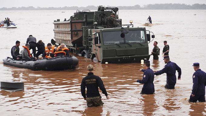 Brazil floods: బ్రెజిల్‌ను ముంచెత్తిన వరదలు.. 60 మంది మృత్యువాత ...