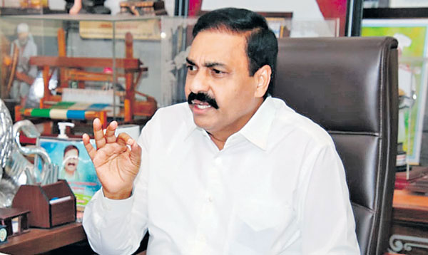 Kakani Govardhan Reddy: అభివృద్ధి చేయలేదు కాబట్టే సెల్ఫీ ఛాలెంజ్‌: మంత్రి కాకాణి | general