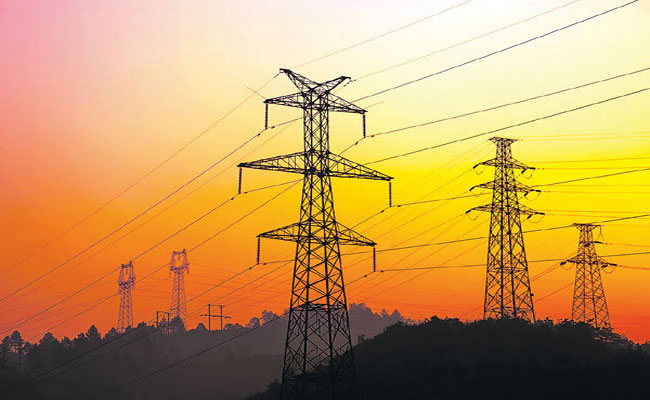 Tower: ప్రియుడిపై కోపం.. 80 అడుగుల హైటెన్షన్‌ విద్యుత్‌ టవరెక్కిన బాలిక ...