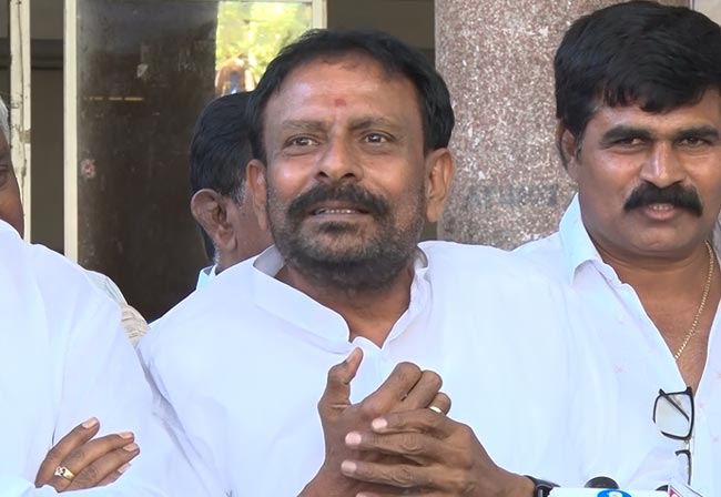Baireddy: కృష్ణా నదిపై ఐకానిక్‌ వంతెన సెల్ఫీలకే..: బైరెడ్డి రాజశేఖర్ ...