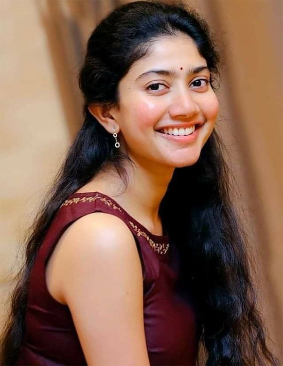 అలనాటి నటి బయోపిక్‌లో సాయిపల్లవి? | Biopic-on-late-actor-Soundarya-in ...