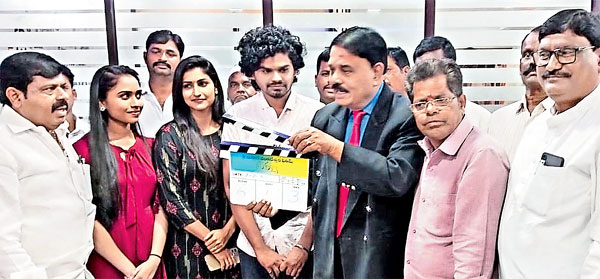 Palle Raghunatha Reddy: కలెక్టర్‌ అవతారం ఎత్తిన మాజీ మంత్రి పల్లె ...