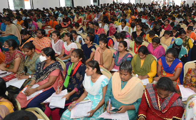 Coaching Centres ‘16 ఏళ్లలోపు వారిని చేర్చుకోవద్దు’.. కేంద్ర విద్యాశాఖ కొత్త మార్గదర్శకాలు ...