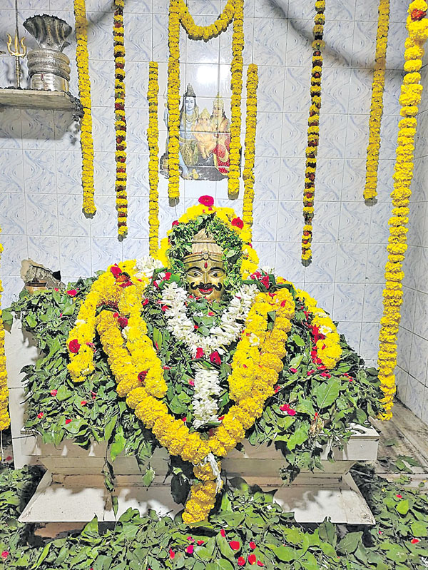 భక్తుడి పేరున వెలసిన ఆలయం | general