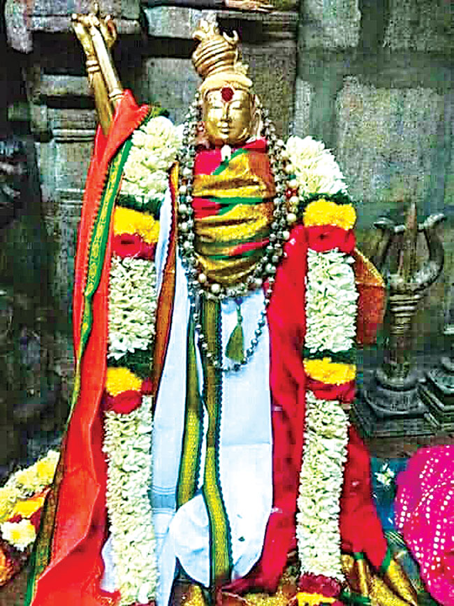 ఇది అర్ధనారీశ్వర ఆలయం | significance-of-tiruchengode-arthanareeswarar ...