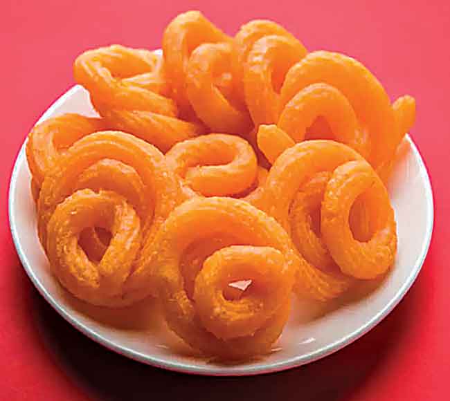 భలే జిలేబీ... పండ్లూ కూరగాయలతో.. | here-different-types-of-jalebi-with ...