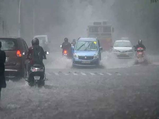 Monsoon: సీన్ రిపీట్.. 62 ఏళ్ల తర్వాత రెండు మహానగరాలకు ఒకేసారి ... Monsoon: సీన్ రిపీట్.. 62 ఏళ్ల తర్వాత రెండు మహానగరాలకు ఒకేసారి ...