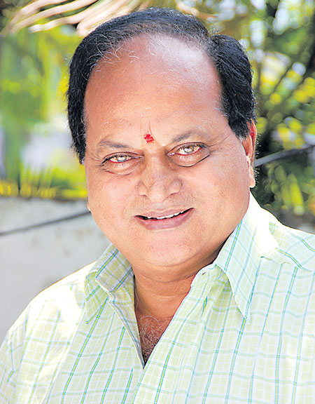 Chalapathi Rao: భయపెట్టే విలన్‌.. నవ్వించే బాబాయ్‌ | interesting-facts ...