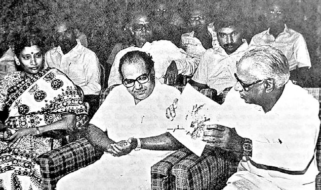 Ramoji Rao: తొలి అడుగు సంచలనం.. విశాఖ నుంచే విజయ ప్రస్థానం | ramoji-rao ...