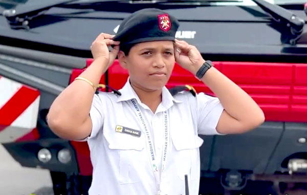 Disha Naik : నిప్పుతో చెలగాటం.. ఆమెకిష్టం | inspiring-story-of-indias ...