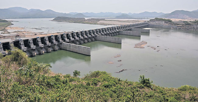 Polavaram: పోలవరం.. ‘రివర్స్‌’ గేర్‌ | ysrcp-govt-left-polavaram-project-in-complicated-state