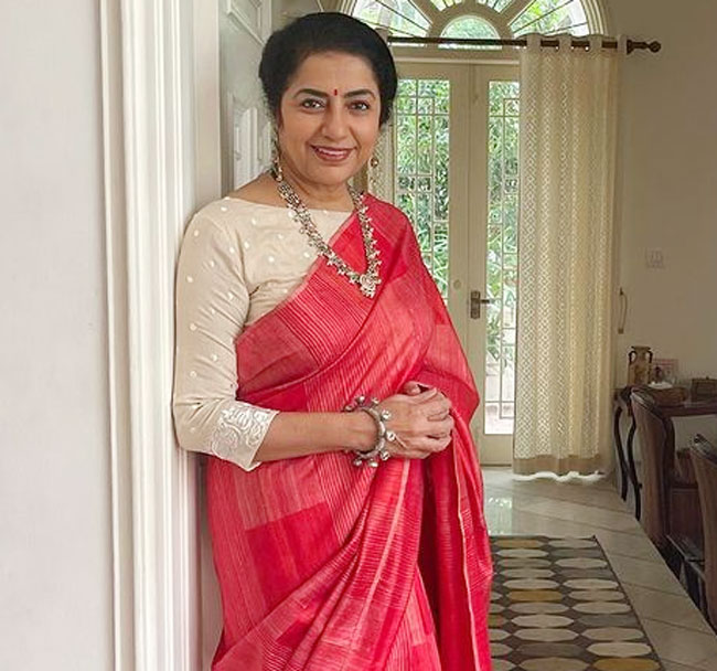 Suhasini: హీరో ఒడిలో కూర్చోమన్నారు.. ఇబ్బందిపడ్డా: సుహాసిని | suhasini ...