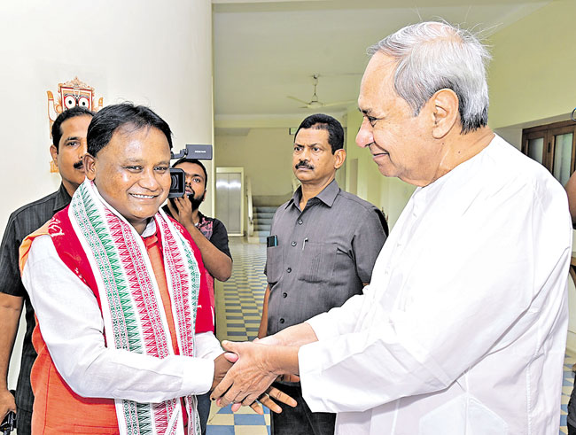 Odisha: ఒడిశాలో కొలువుదీరిన భాజపా ప్రభుత్వం | mohan-charan-majhi-sworn-in-as-odisha-cm