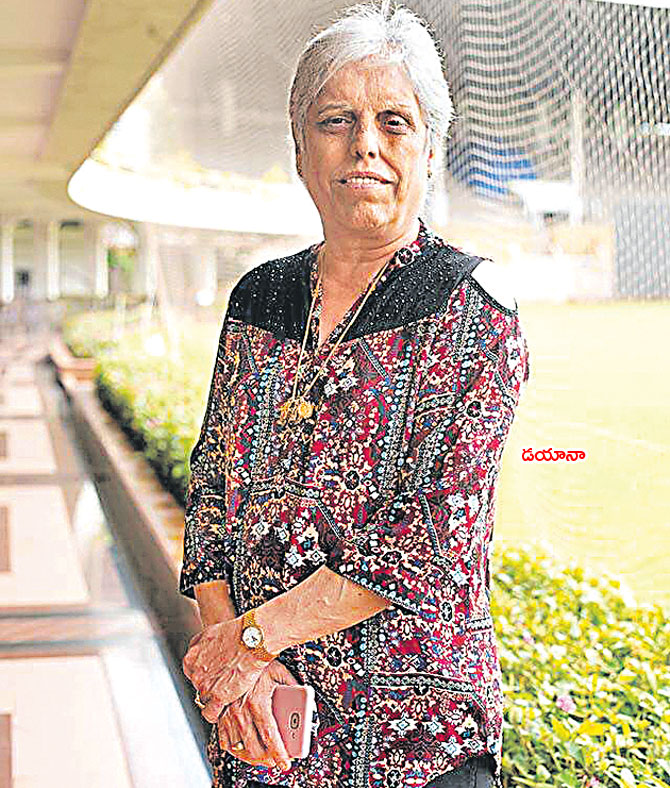 క్రికెట్‌లో.. ఆమె ఓ అద్భుతం | general