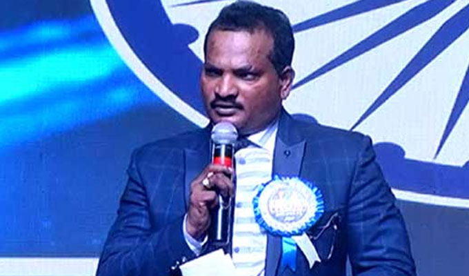 Jada sravan: సీఎం జగన్‌ అధికారులతో అబద్ధాలు ఆడిస్తున్నారు: జడ శ్రవణ్ ...