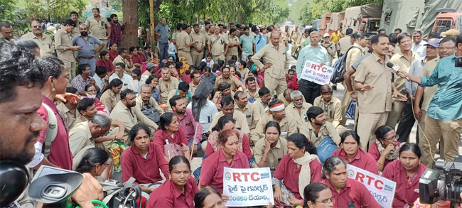 TS News: గవర్నర్‌తో ముగిసిన ఆర్టీసీ కార్మికుల చర్చలు.. సానుకూల స్పందన ...