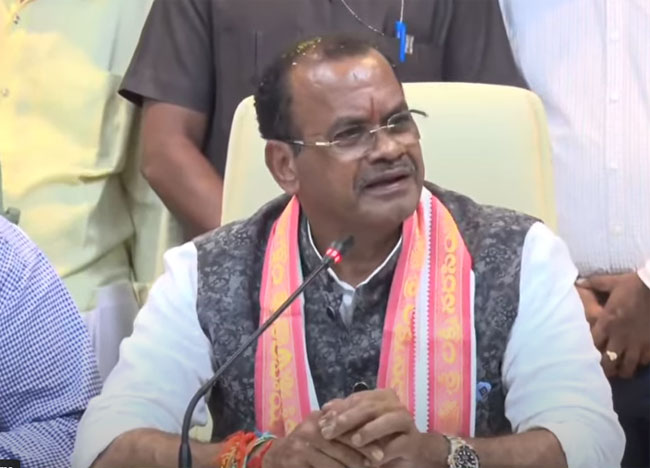 Komatireddy Venkat Reddy: ఎవరి మీదా కావాలని కక్ష సాధించం.. తప్పులుంటే ...