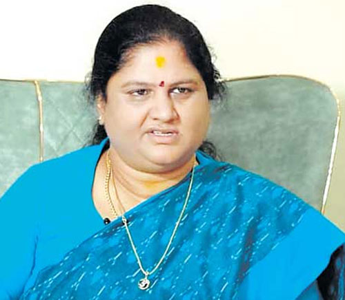 Kothapalli Geetha: మాజీ ఎంపీ కొత్తపల్లి గీతకు హైకోర్టులో ఊరట | ap-high ...