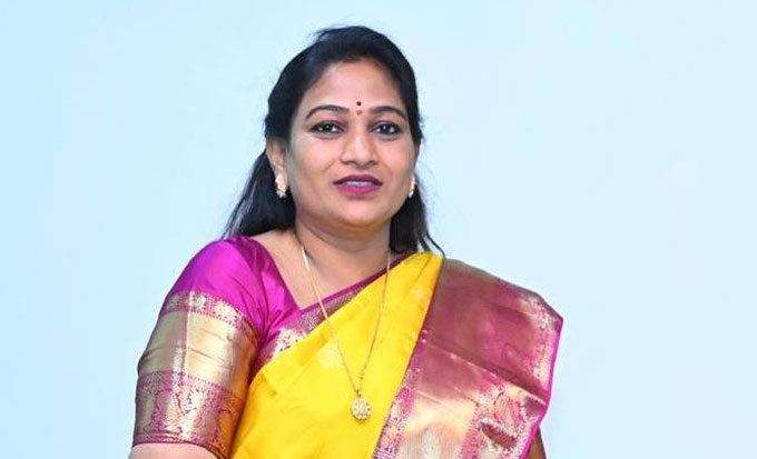 Anitha: పోలీసులపై కక్ష సాధింపు చర్యలు ఉండవు: హోం మంత్రి అనిత | ap-home ...