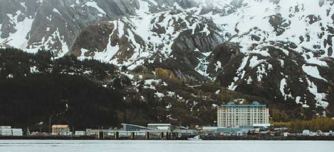 ఆ నగరమంతా ఒకే భవనంలో.. | one-building-for-entire-city-population