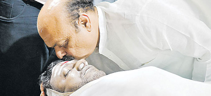 Puneet Rajkumar: ప్రభుత్వ లాంఛనాలతో పునీత్‌ అంత్యక్రియలు | Puneet ...