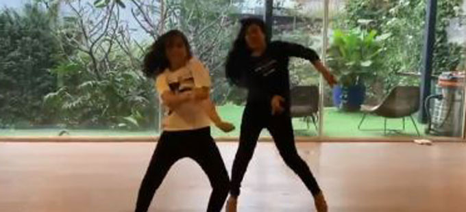 Anee Master- Sitara: అనీ మాస్టర్‌, సితార వేసిన డ్యాన్స్‌ వీడియో చూశారా? | anee-master-teaches ...