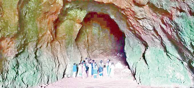 Raja Cave: ఆంధ్ర-ఒడిశా సరిహద్దులో మరో అందమైన గుహలు | raja-cave-on-the ...