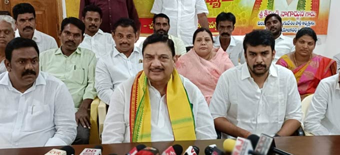 Kala Venkata Rao: కాపులకు అన్యాయం చేస్తూ ‘కాపు నేస్తం’ ప్రచారమా?: కళా ...