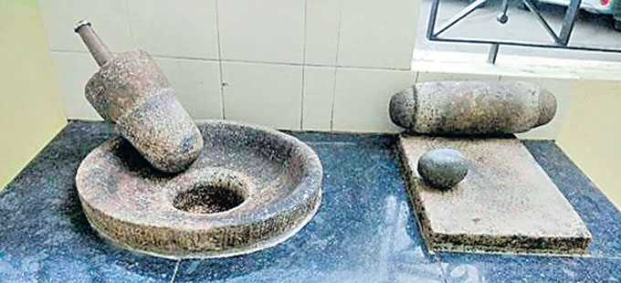 రోలు, కల్వం కొత్తగా | rolu-and-kalvam-new-trend