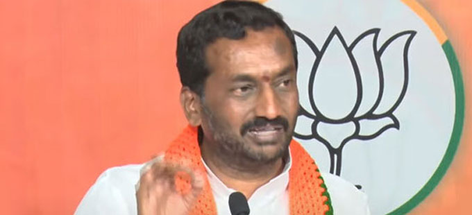 Raghunandan Rao: పేపర్‌ లీకేజీతో సంబంధం లేకుంటే కేటీఆర్‌ ఎందుకు ...