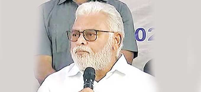 Ambati Rambabu: పవన్‌ వెనుక తిరుగుతున్న కాపులు పిచ్చోళ్లు: మంత్రి అంబటి ...