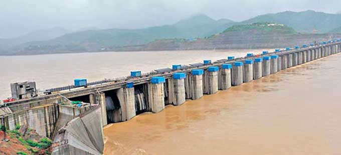 Polavaram project: పోలవరం ప్రాజెక్టుపై కేంద్రం కీలక నిర్ణయం | central ...