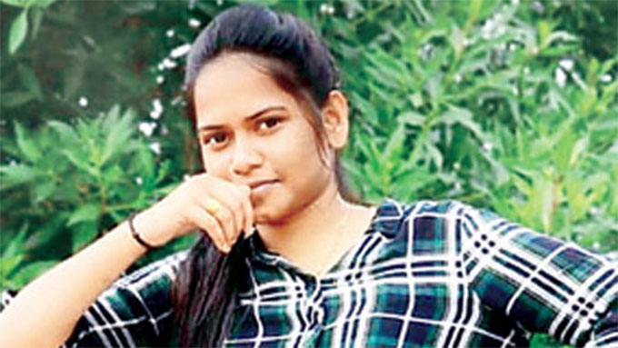 Palnadu: రోడ్డు ప్రమాదంలో వరంగల్‌ డ్యాన్సర్‌ మృతి | general