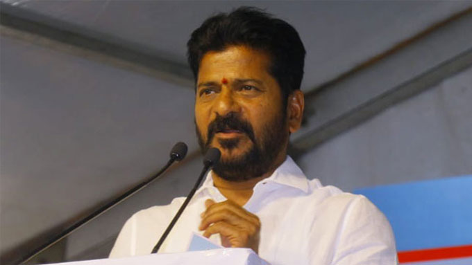 Revanth reddy: కాంగ్రెస్‌ నేతల ఇళ్లపైనే ఈడీ, ఐటీ దాడులా?: రేవంత్‌రెడ్డి ...
