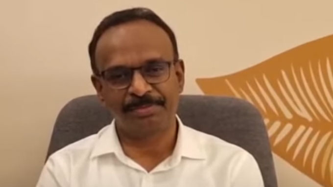 Kadiri MLA Sidda Reddy: నెల పింఛన్లు ఆపితే రోడ్లు అద్దంలా చేయొచ్చు ...