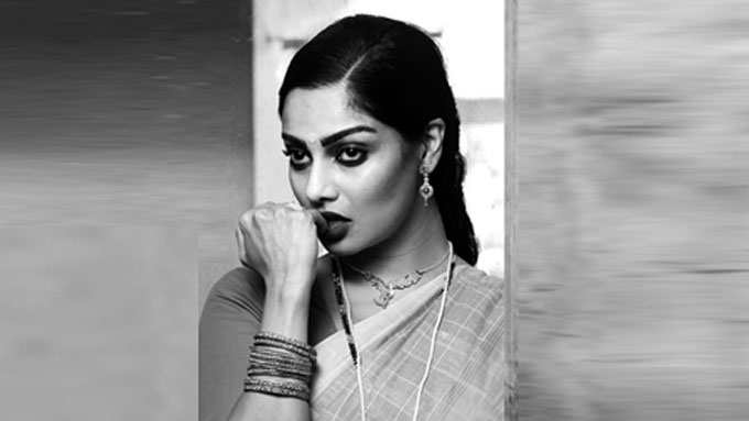 Silk Smitha: మరోసారి తెరపై సిల్క్‌ జీవితం | chandrika-ravi-plays-lead ...