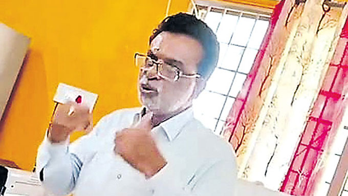 Madakasira Tahsildar: ‘లంచాలు తీసుకోకపోతే.. మంత్రుల పర్యటన ...