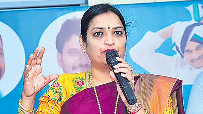 Usha Shricharan: నేను పెనుకొండ నుంచి పోటీ చేస్తున్నా: మంత్రి ఉష ...