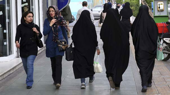 Iran: నైతిక విలువల ఉల్లంఘన.. మహిళకు 74 కొరడా దెబ్బలు | woman-whipped-74 ...