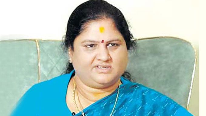 kothapalli geetha: తెలంగాణ హైకోర్టులో మాజీ ఎంపీ కొత్తపల్లి గీతకు ఊరట ...