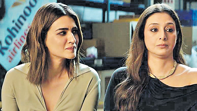 Crew Trailer: భామలు.. బంగారం దొంగలు | crew-trailer-released