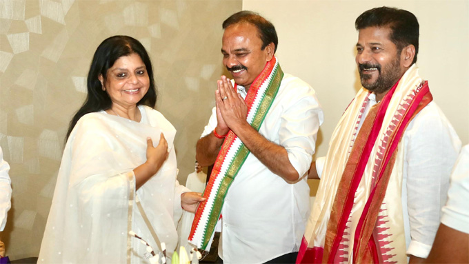 Congress: కాంగ్రెస్‌లో చేరిన ఎంపీ రంజిత్‌రెడ్డి, ఎమ్మెల్యే దానం ...