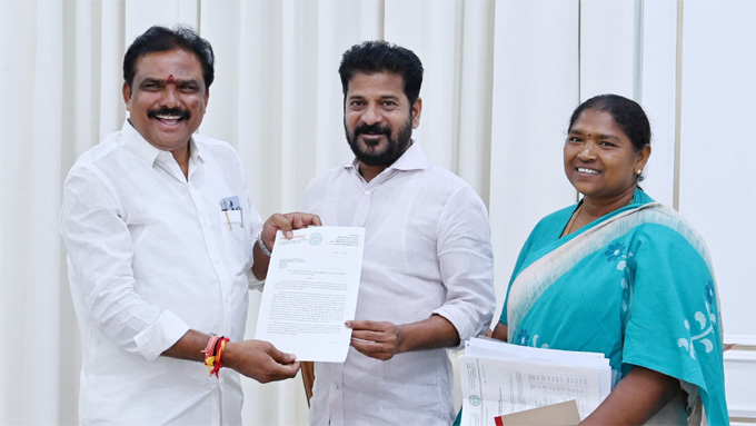 MLA: సీఎంను కలిసిన ఎమ్మెల్యే శంకర్ | mla-meets-cm