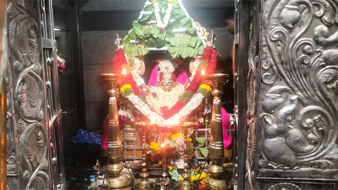Kurnool: దేవరగట్టులో ప్రత్యేక పూజలు | special-poojas-at-devaragattu-in ...