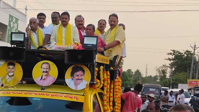 East godavari: తెదేపా విజయోత్సవ ర్యాలీ | tdp-victory-rally
