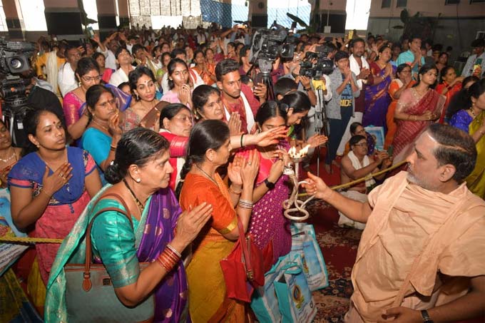 Indrakeeladri: శ్రీ మహాచండీ దేవిగా దర్శనమిచ్చిన దుర్గమ్మ | dussehra ...