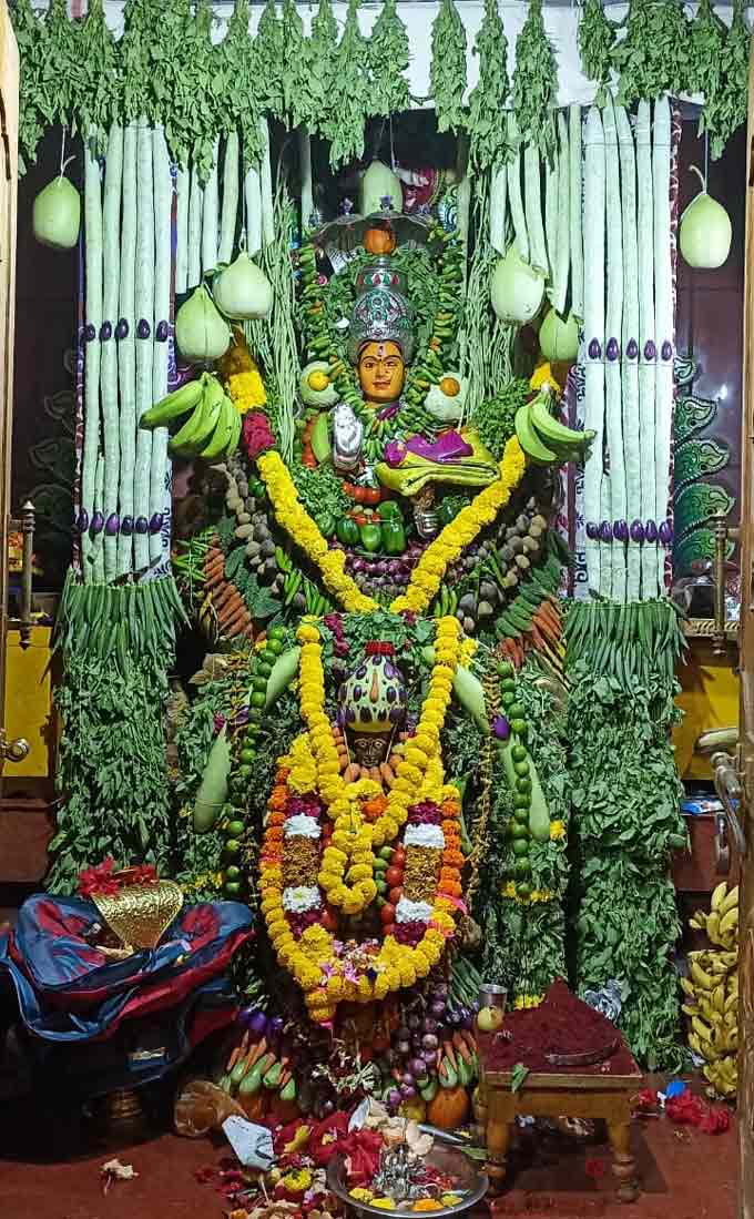 Indrakeeladri: మహిషాసురమర్దినిగా దర్శనమిచ్చిన దుర్గమ్మ.. ఫొటోలు ...