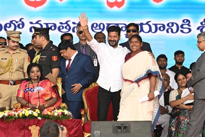 Revanth reddy: రేవంత్‌రెడ్డి ప్రమాణ స్వీకారానికి ప్రముఖుల హాజరు ...
