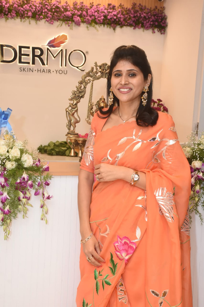 Hyderabad: ఘనంగా డార్మిక్‌ వరల్డ్‌ క్లాస్‌ హెయిర్‌ క్లినిక్‌ ప్రారంభం ...